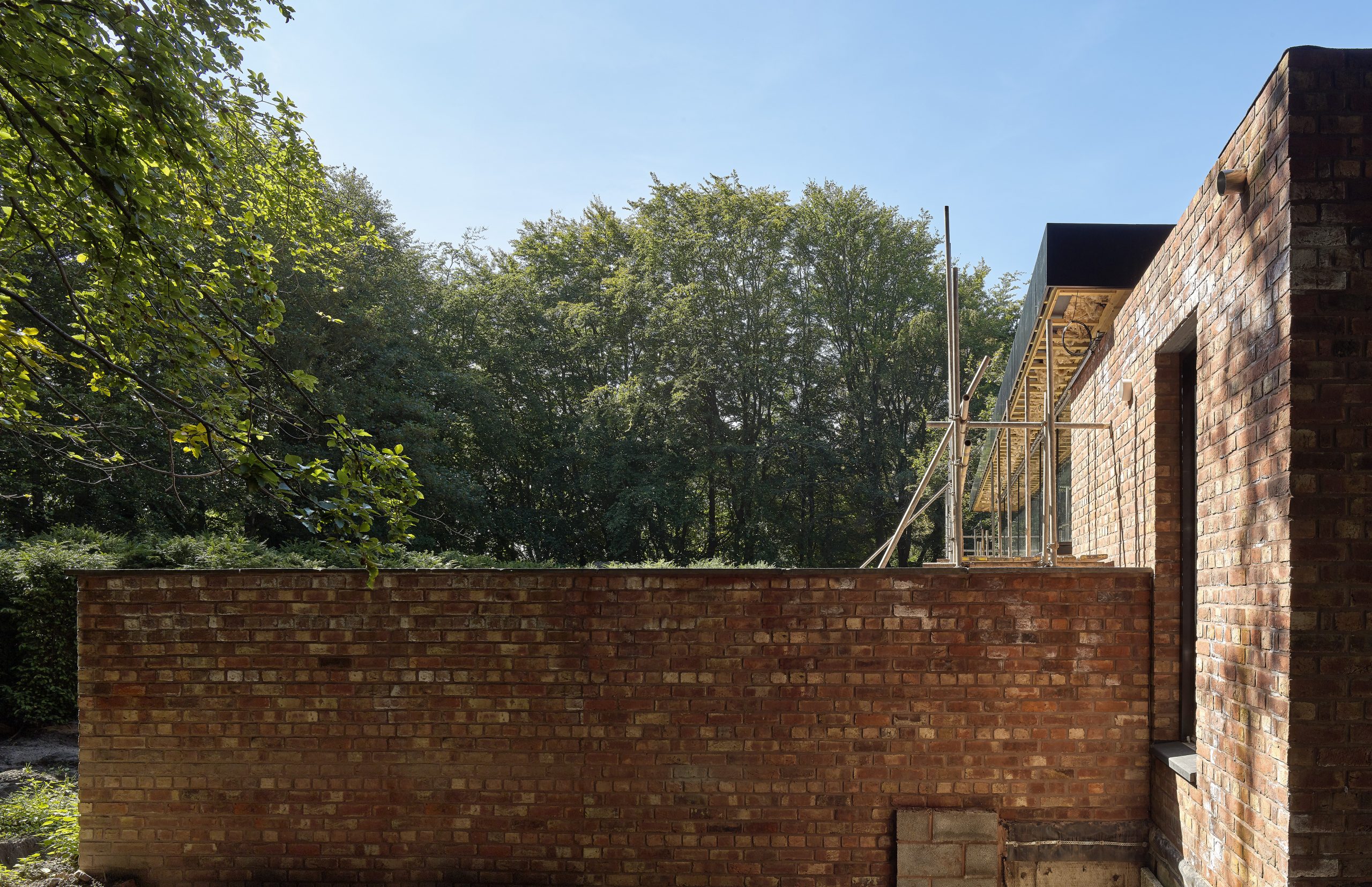 Glass House - DK Architects